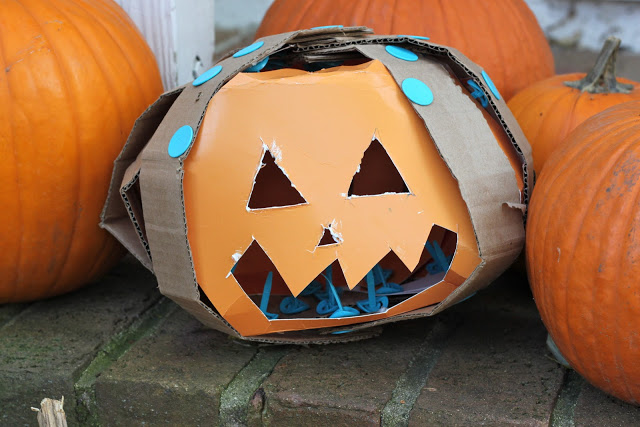 Cardboard Pumpkin Craft and a Makedo Giveaway! - Smashed Peas & Carrots