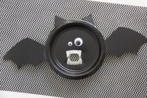 Easy Paper Plate Vampire Bats - Smashed Peas & Carrots